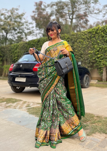 Handwoven single ikkat Rajkot PATOLA chand bhat design | Amaria