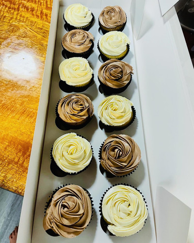 Standard Cupcakes 12pk | Cage and Co Eatz