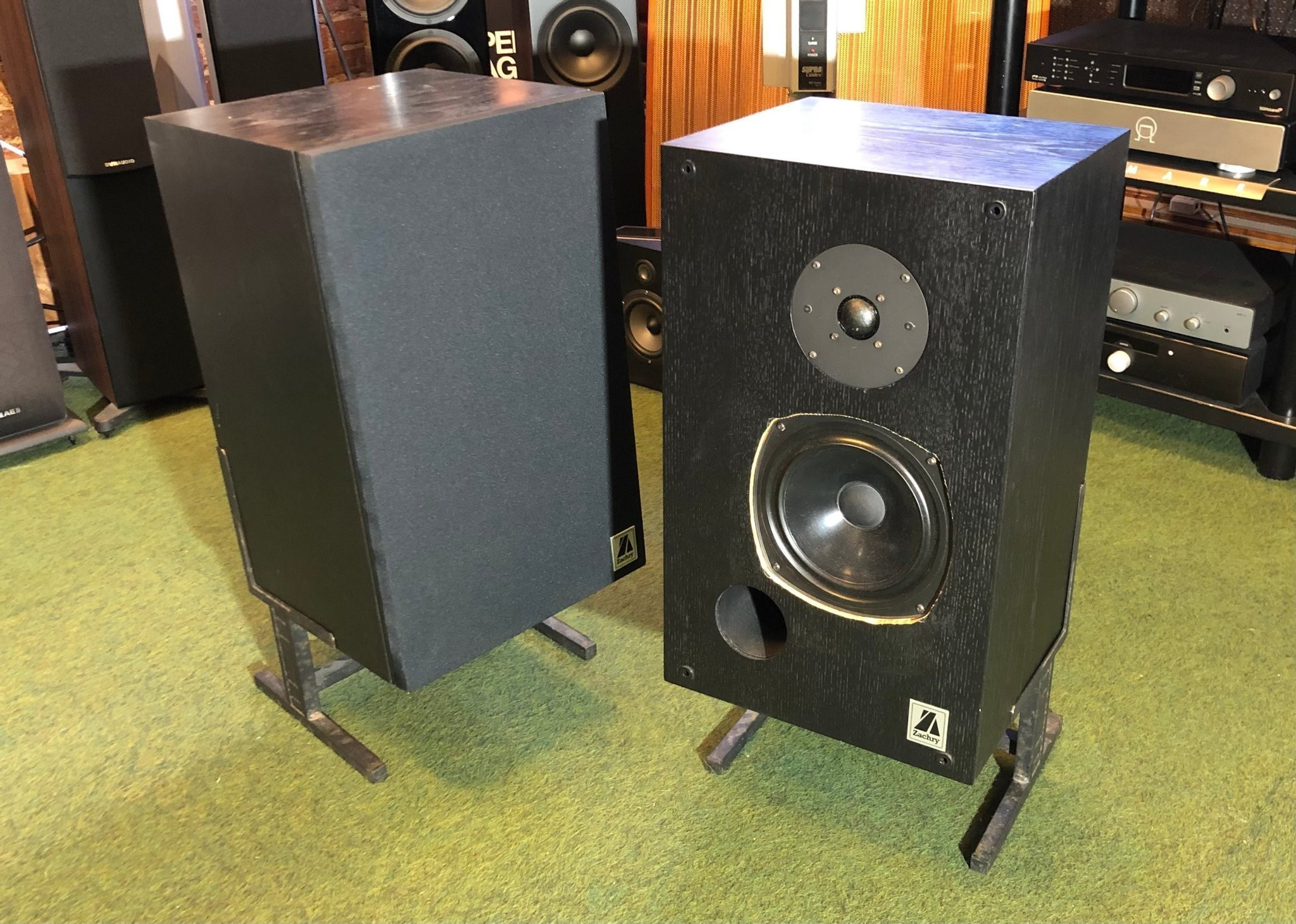 Zachry TM-200 | HiFi Stället