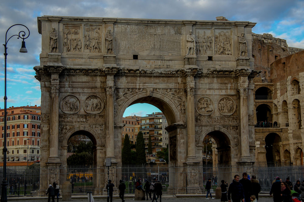 Relishing in Rome's Most Adorned Ruins