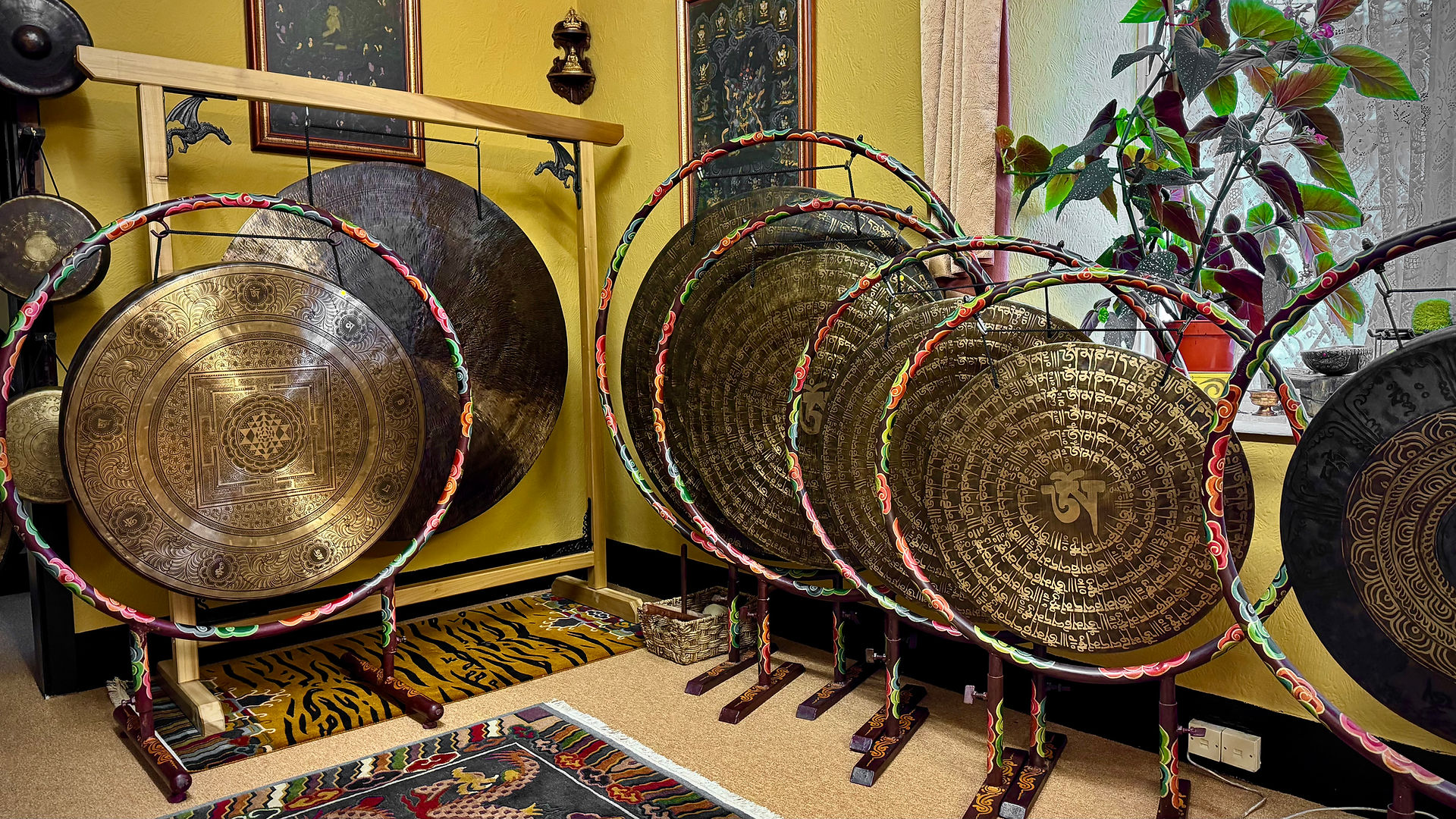 The Original Singing Gongs | Silence In Sound | UK
