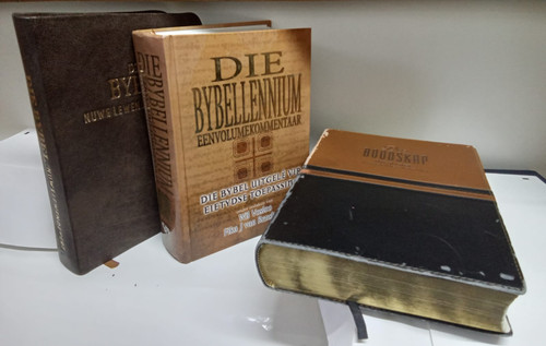 Die Bybel Nuwe Lewende Vertaling G/Druk in egte bruin leer herbind ...