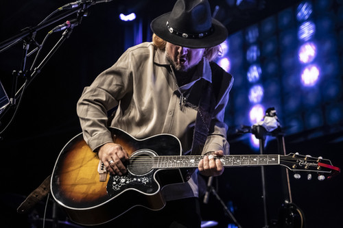 ROBERT CICHY | DR Strings