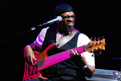 MELVIN LEE DAVIS - CHAKA KHAN AND LEE RITENOUR | DR Strings