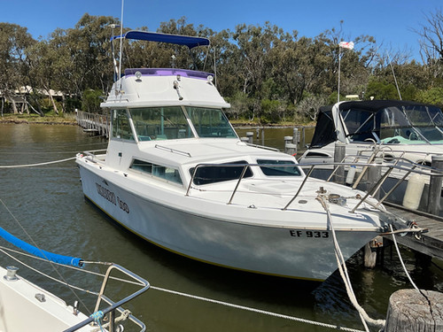 1998 Marina 28 Flybridge Cruiser | Elite Boat Sales