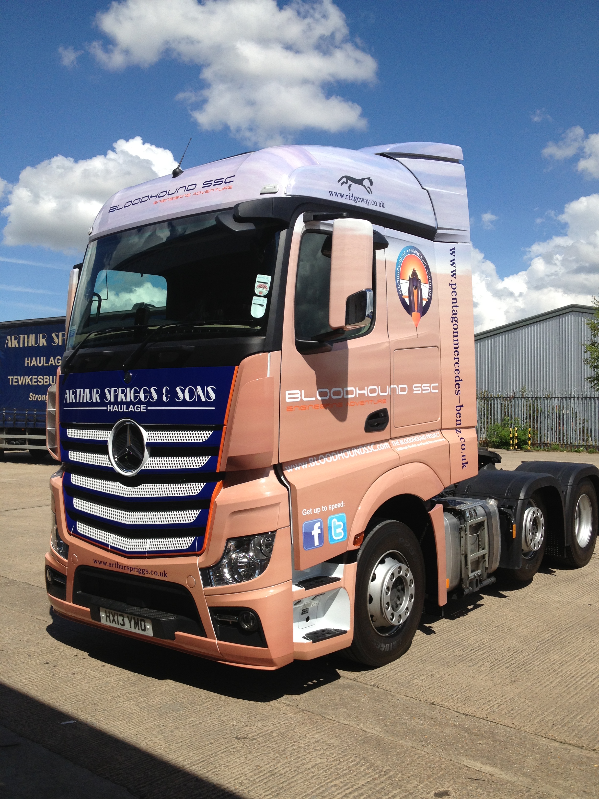 Hanman Split - Signs, Printing, Labels, Engraving and Engineering