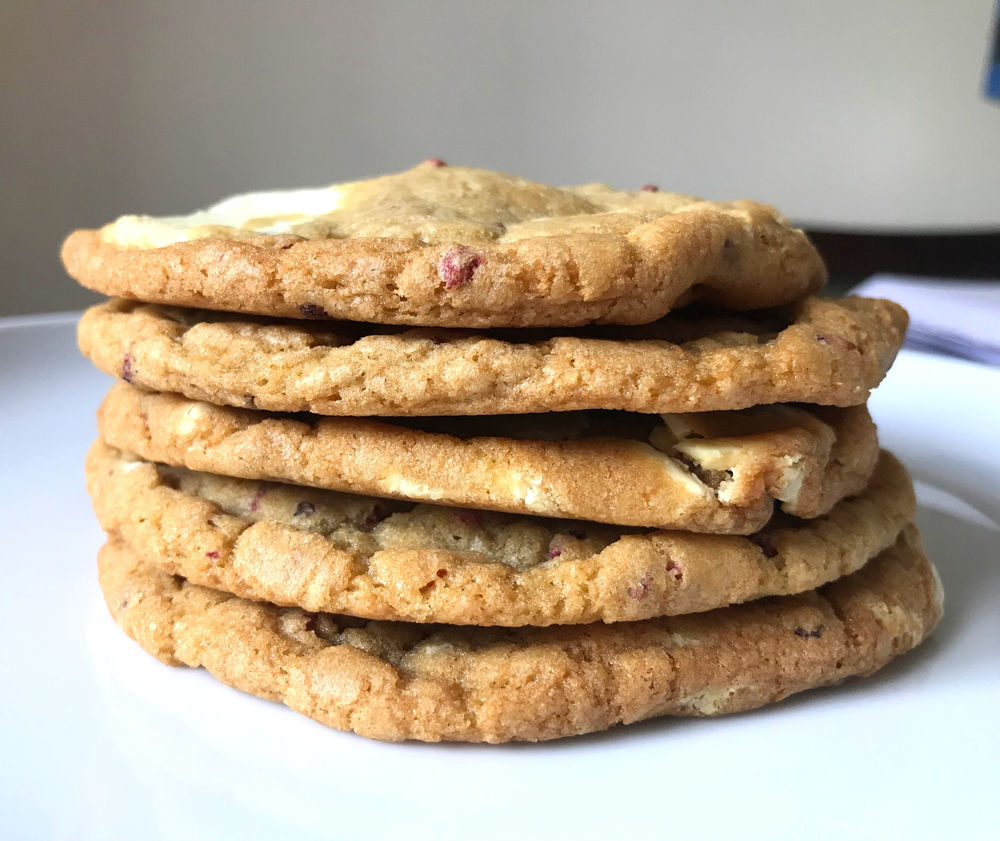 MY FAVOURITE, MOST ADDICTIVE CHOCOLATE CHUNK COOKIE RECIPE