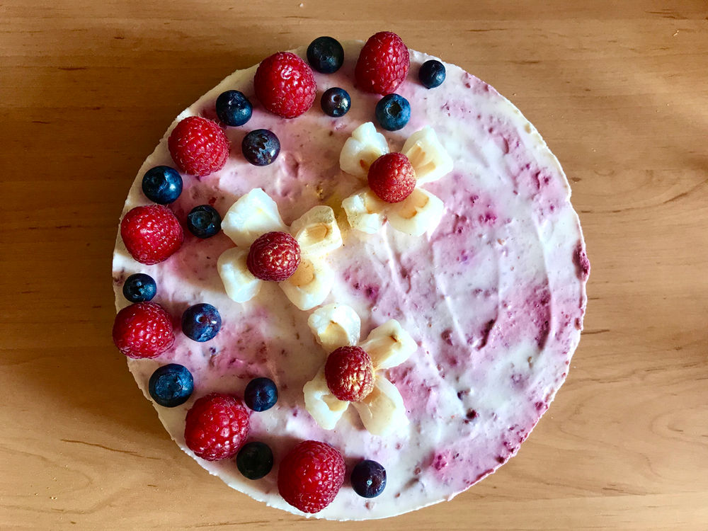 LYCHEE, RASPBERRY & PISTACHIO NO-BAKE CHEESECAKE