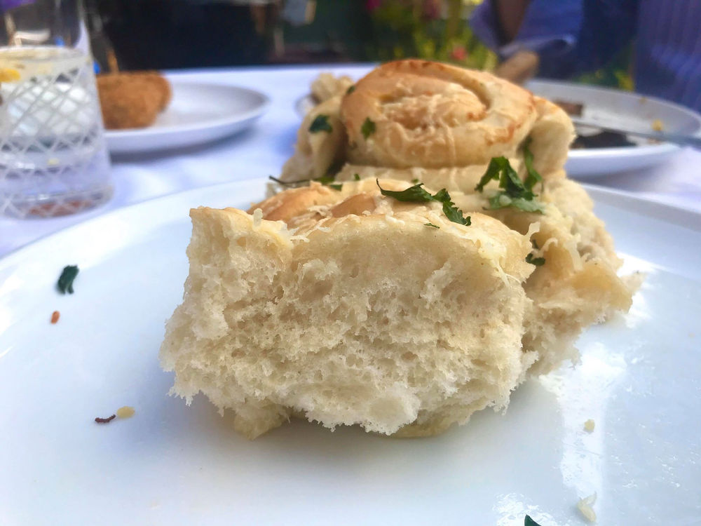 Garlic & Cheese Tear-And-Share Swirls!