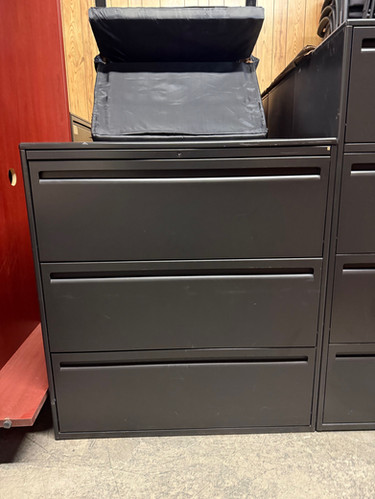 Haworth3 High Filing cabinet 36" | version3
