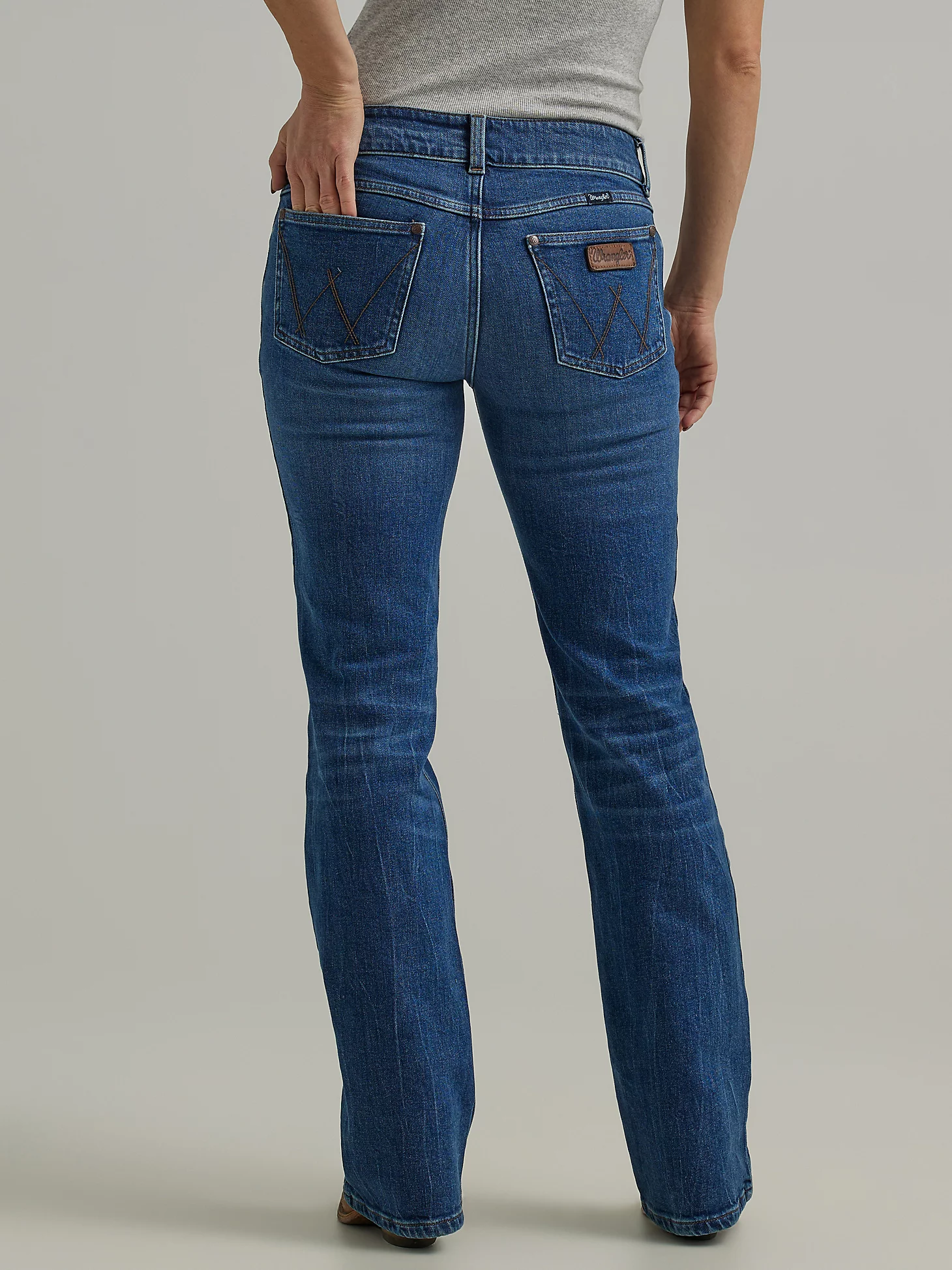 WOMEN'S WRANGLER RETRO® MAE MID RISE BOOTCUT JEAN | HC Clothing