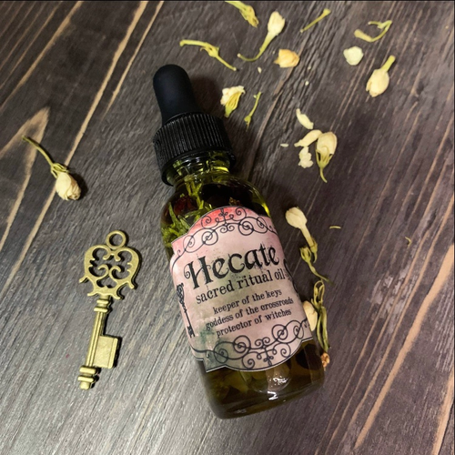 Hecate Sacred Ritual Oil | RavenStoneUSA