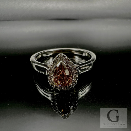 Pear Shape Diamond | Goldstraw Goldsmiths