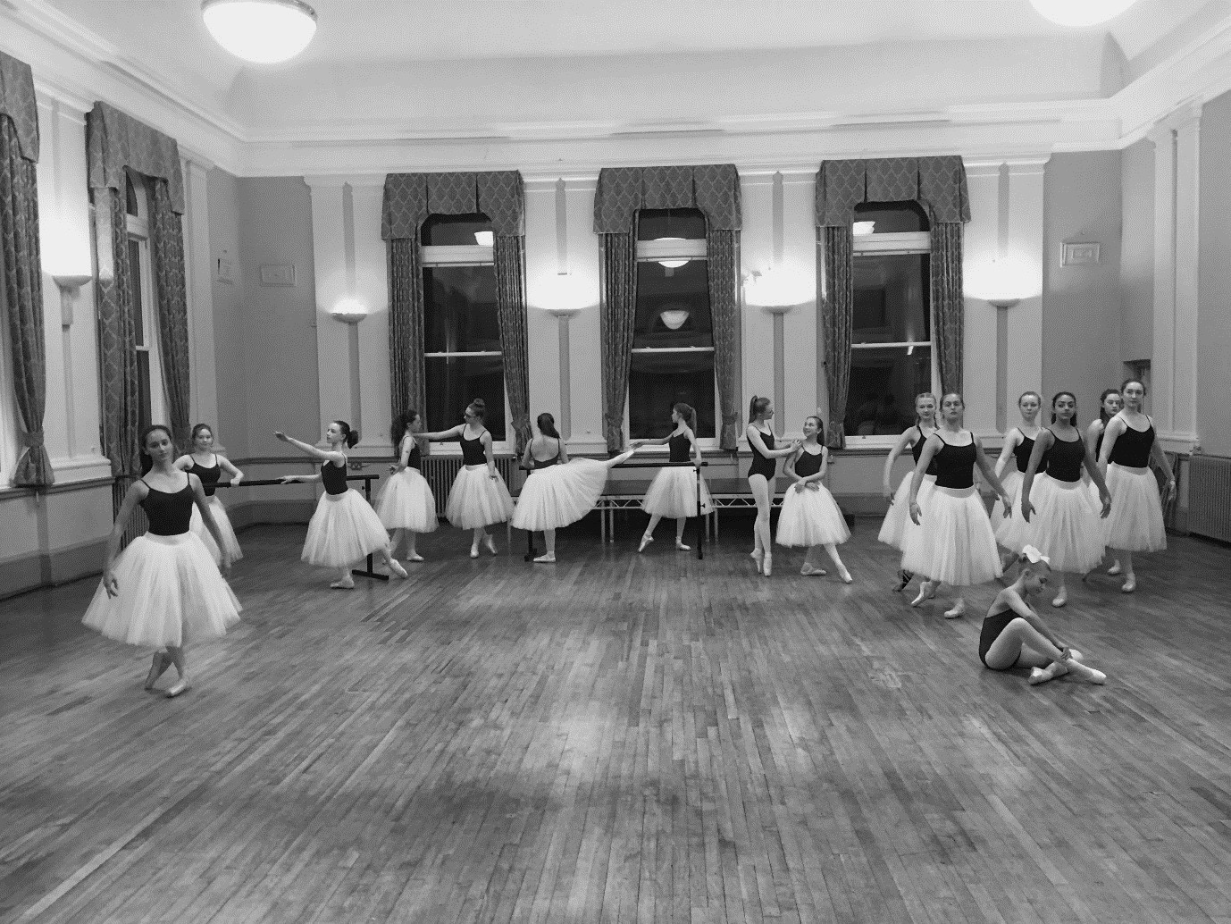 I.ST.D. Ballet | ROOS ACADEMY OF PERFORMING ARTS