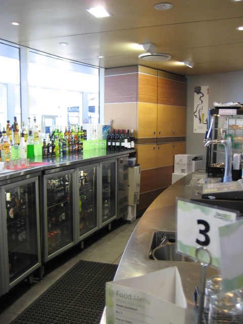 The Glass House Bar | leader-interiors