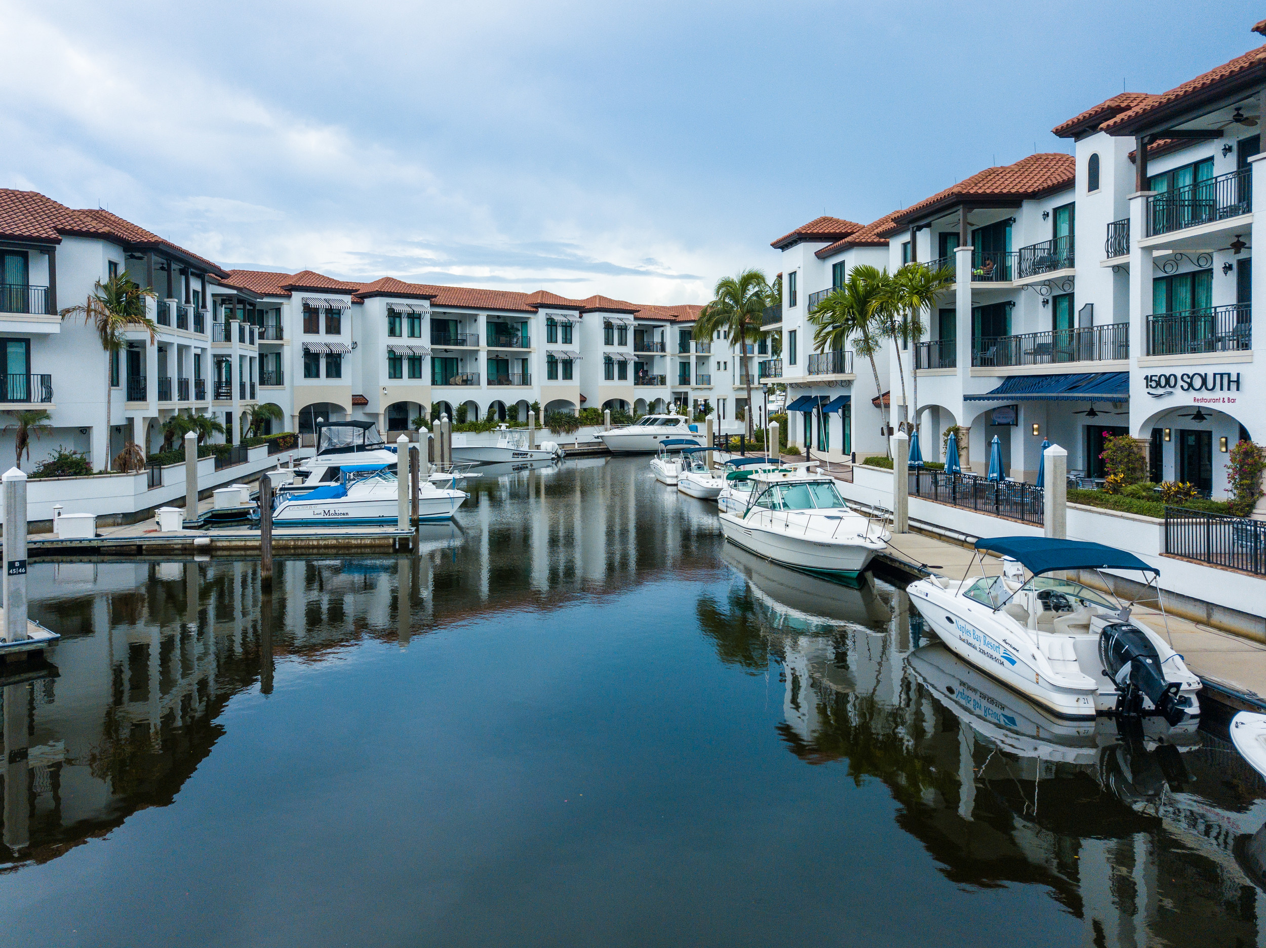 Resort | Naples Bay Resort & Marina - Wet Slips | United States