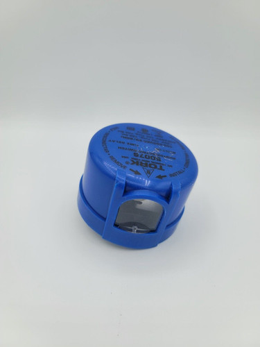 CLUSTER PHOTOCELL TWIST LOCK WITH FEMALE BASE AND MOUNT | K B Switchgear