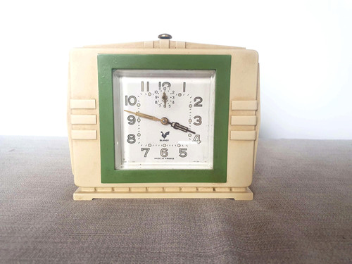Blangy Cream Bakelite Clock | Anna's Art Deco
