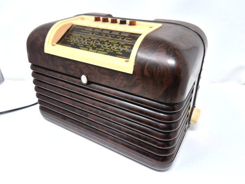 Bush DAC10 Bakelite Radio | Anna's Art Deco