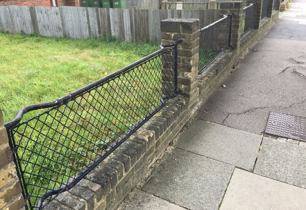 WWII - "Stretcher Fences"