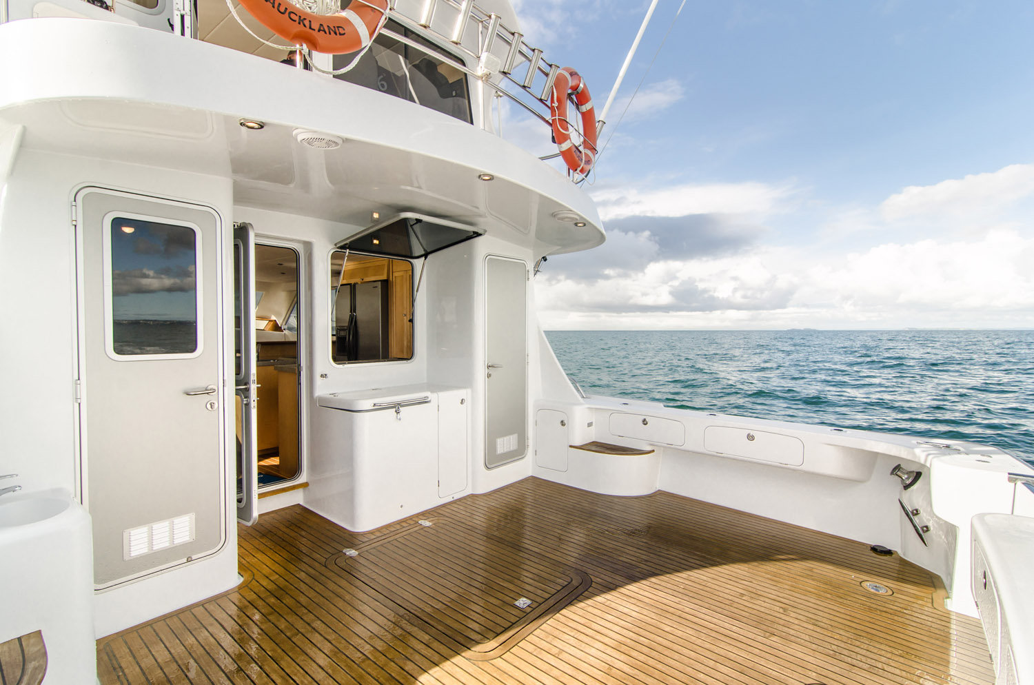 Day Cruise: Little/Great Barrier | Sunday Charters