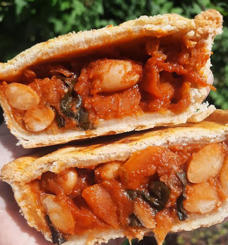 SAUCY BUTTER BEAN & CALVO NERO (V OR VE) | BATES PIES