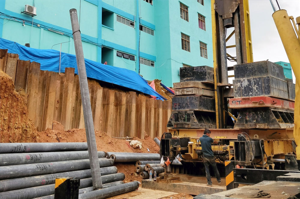 Jack-In Piling for Slope Protection Works in Lorong Rashidah Utama 1/3 ...