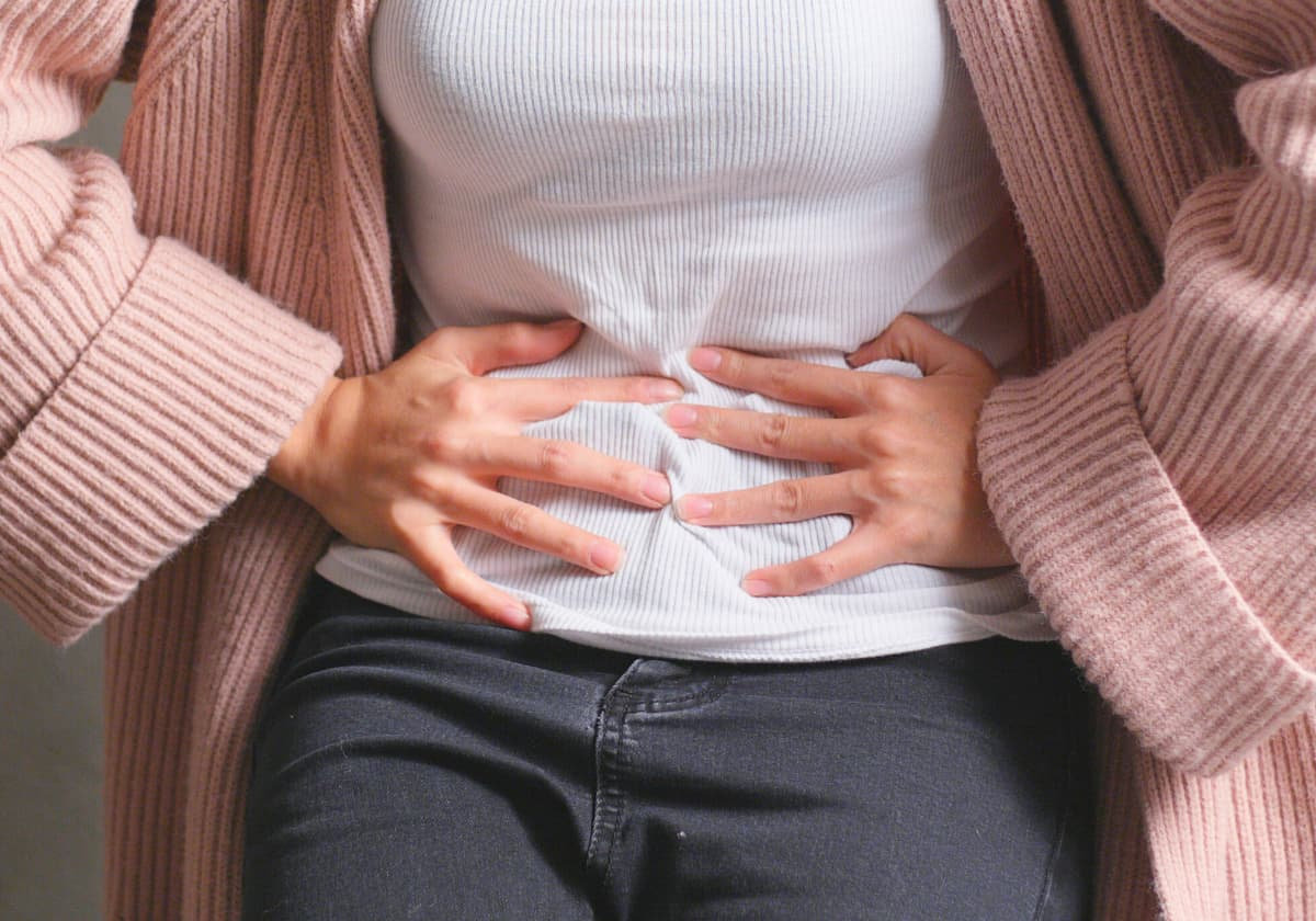 Magkatarr: symtom, behandling och egenvård | Läka & Knodd