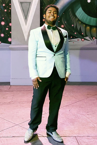 Best Dressed Contest | Suit & Tux Warehouse