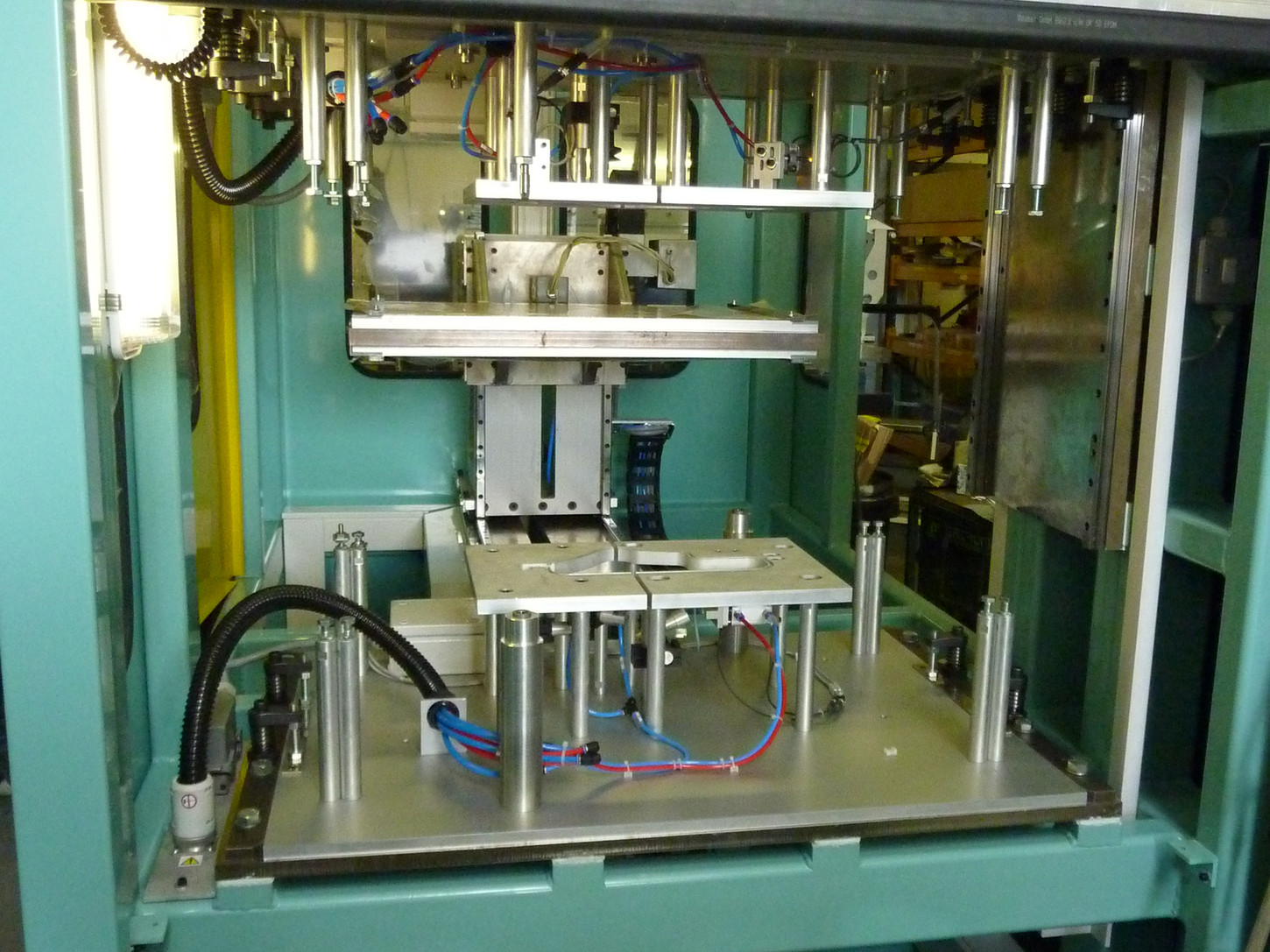 Hot plate welding & Hot insert press | Sims Engineering Systems Ltd