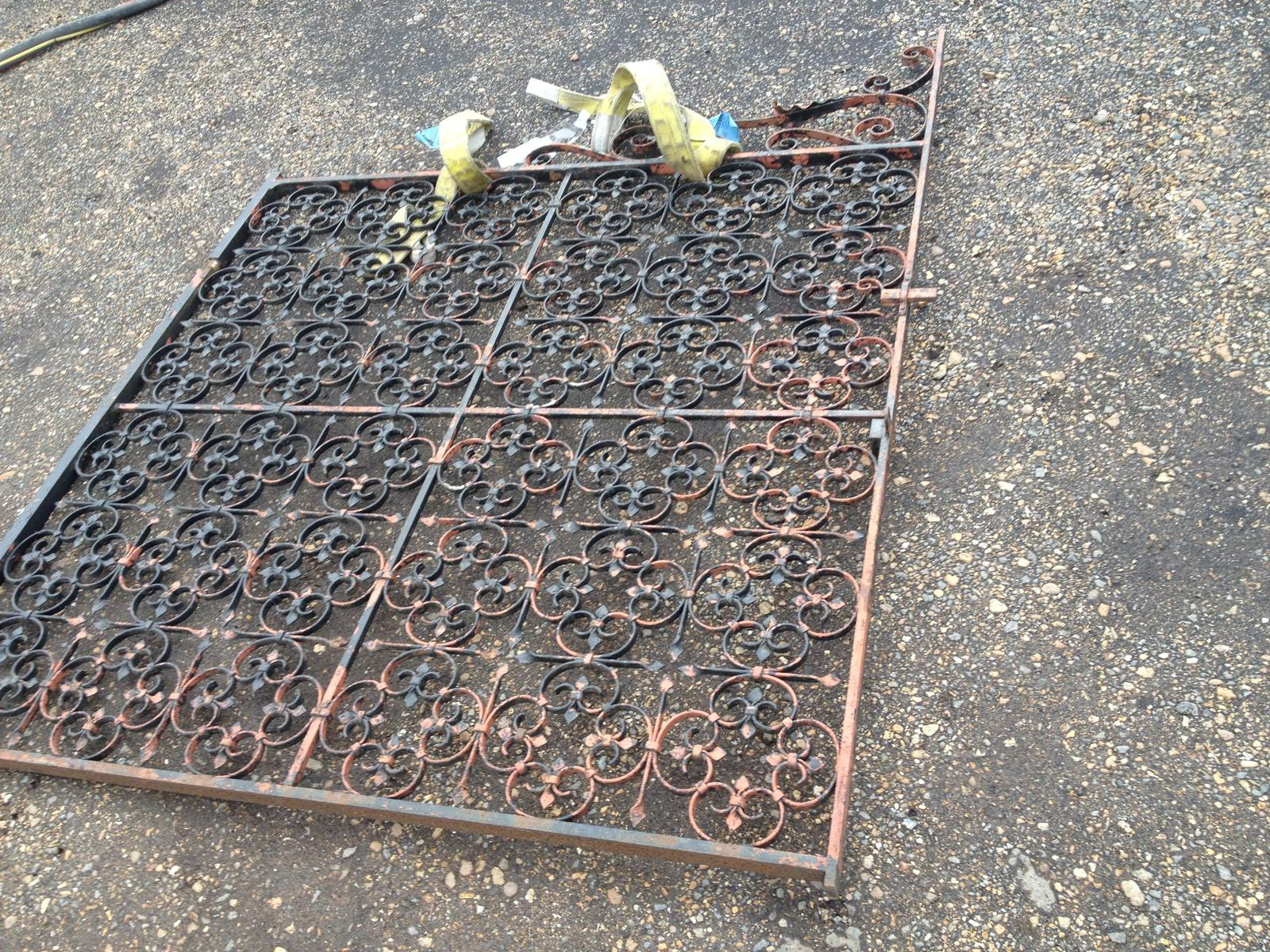 Shot blasting cast iron Driveway gates | Sandblasting Company Ltd