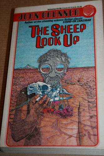 Brunner, John: The sheep look up | Herra Hoo
