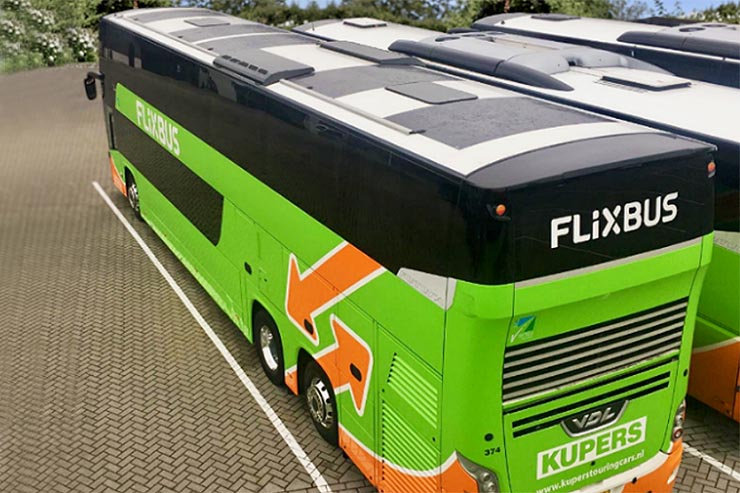 Mobilità, FlixBus integra pannelli fotovoltaici sugli autobus