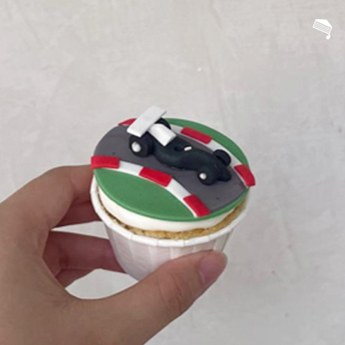 Race Car 3D Cupcake (D47)-F1 | Cakeinspiraton SG