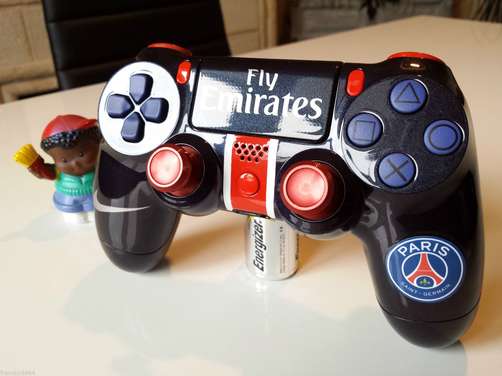 Créations | France | Custom's 64 manette ps4 personnalisée