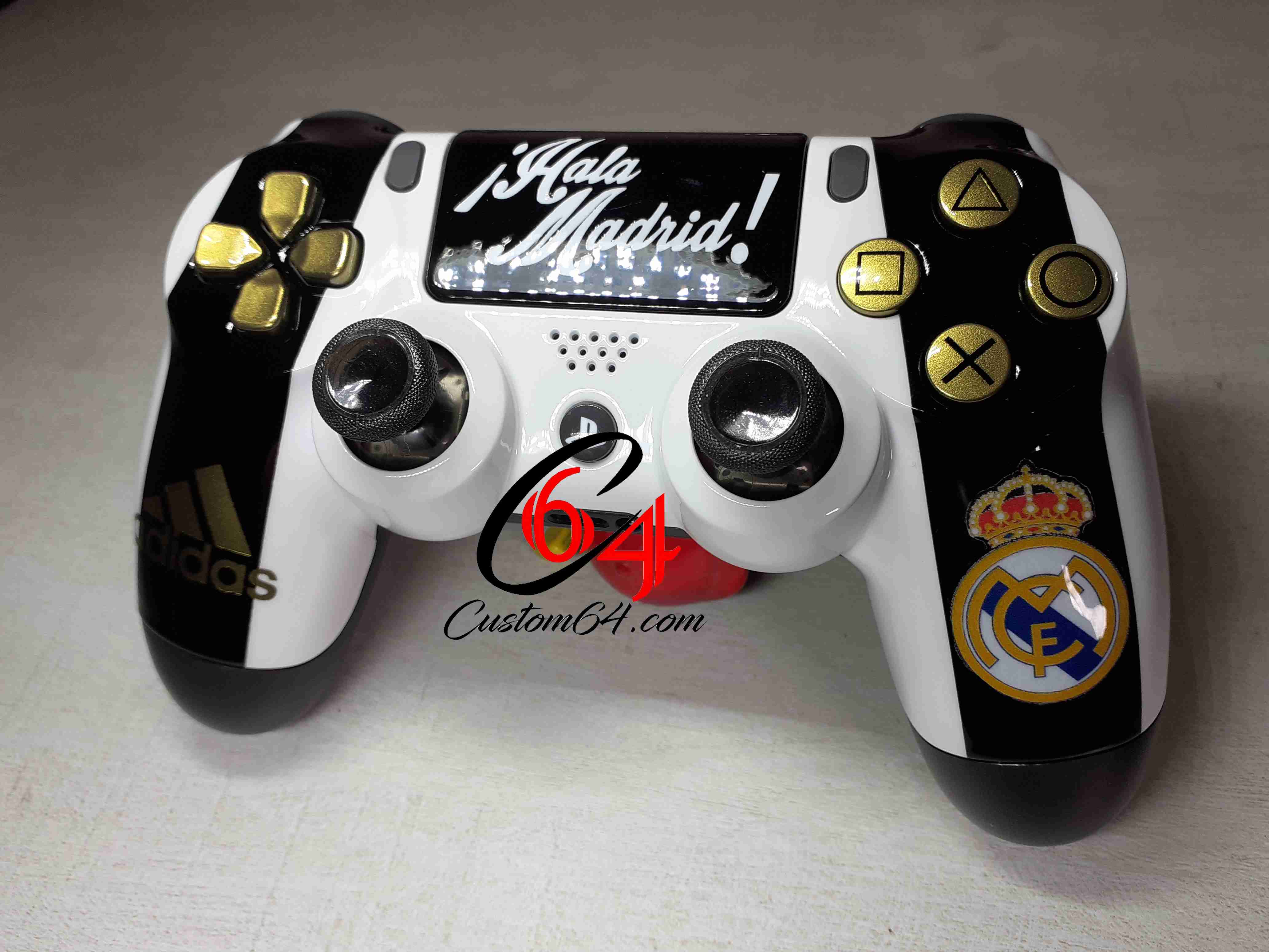 Créations | France | Custom's 64 manette ps4 personnalisée