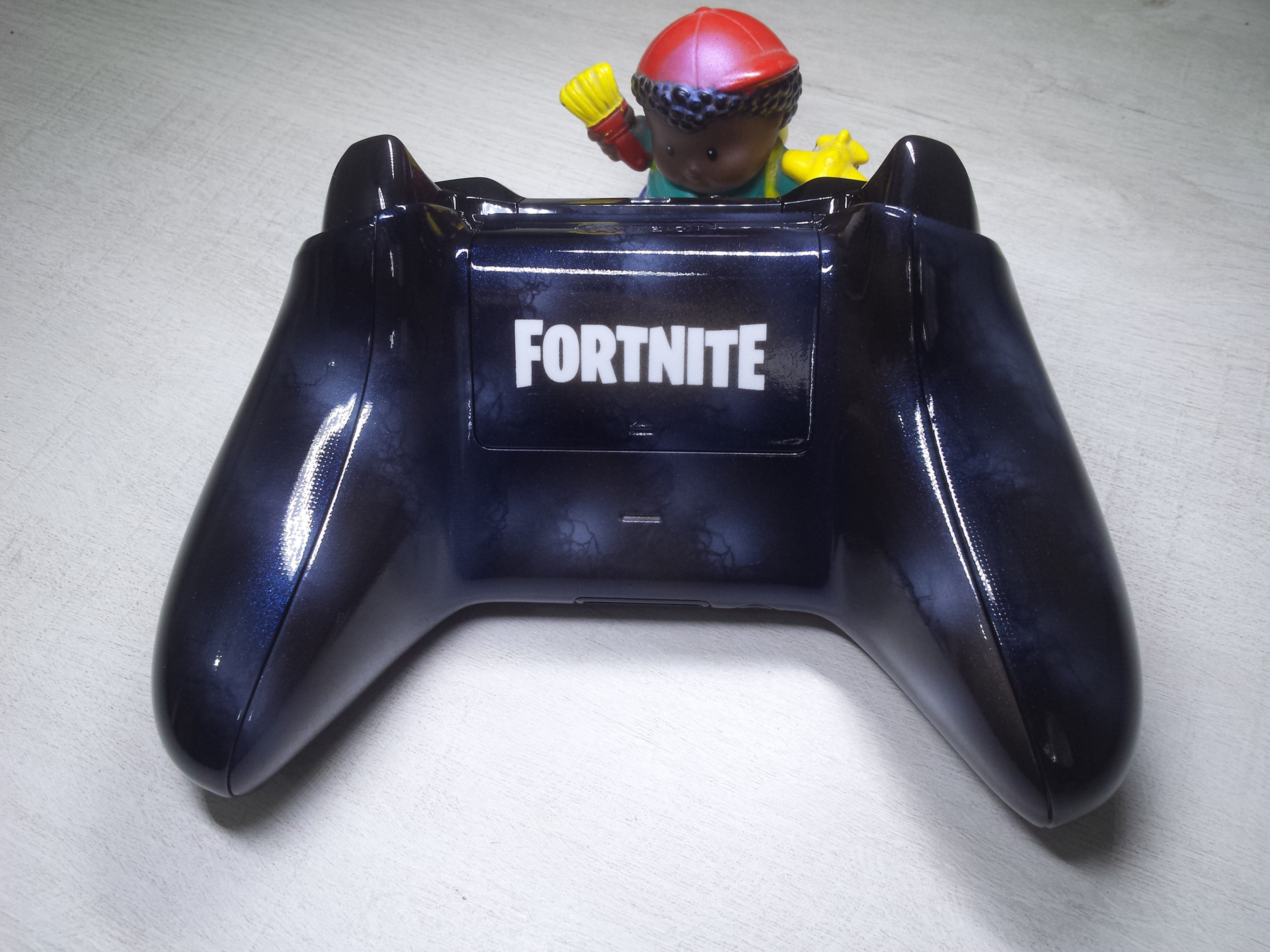 Manette XBOX ONE S Custom à l'aérographe !!! Fortnite | custom64