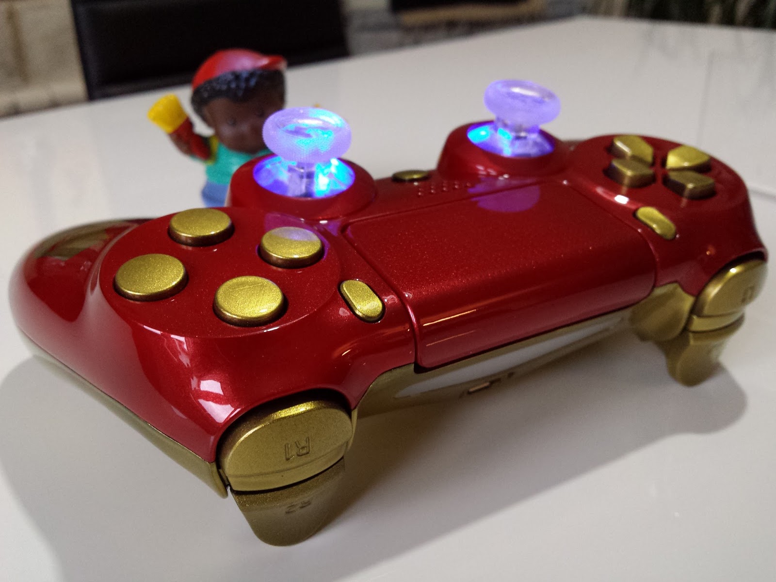 Créations | France | Custom's 64 manette ps4 personnalisée
