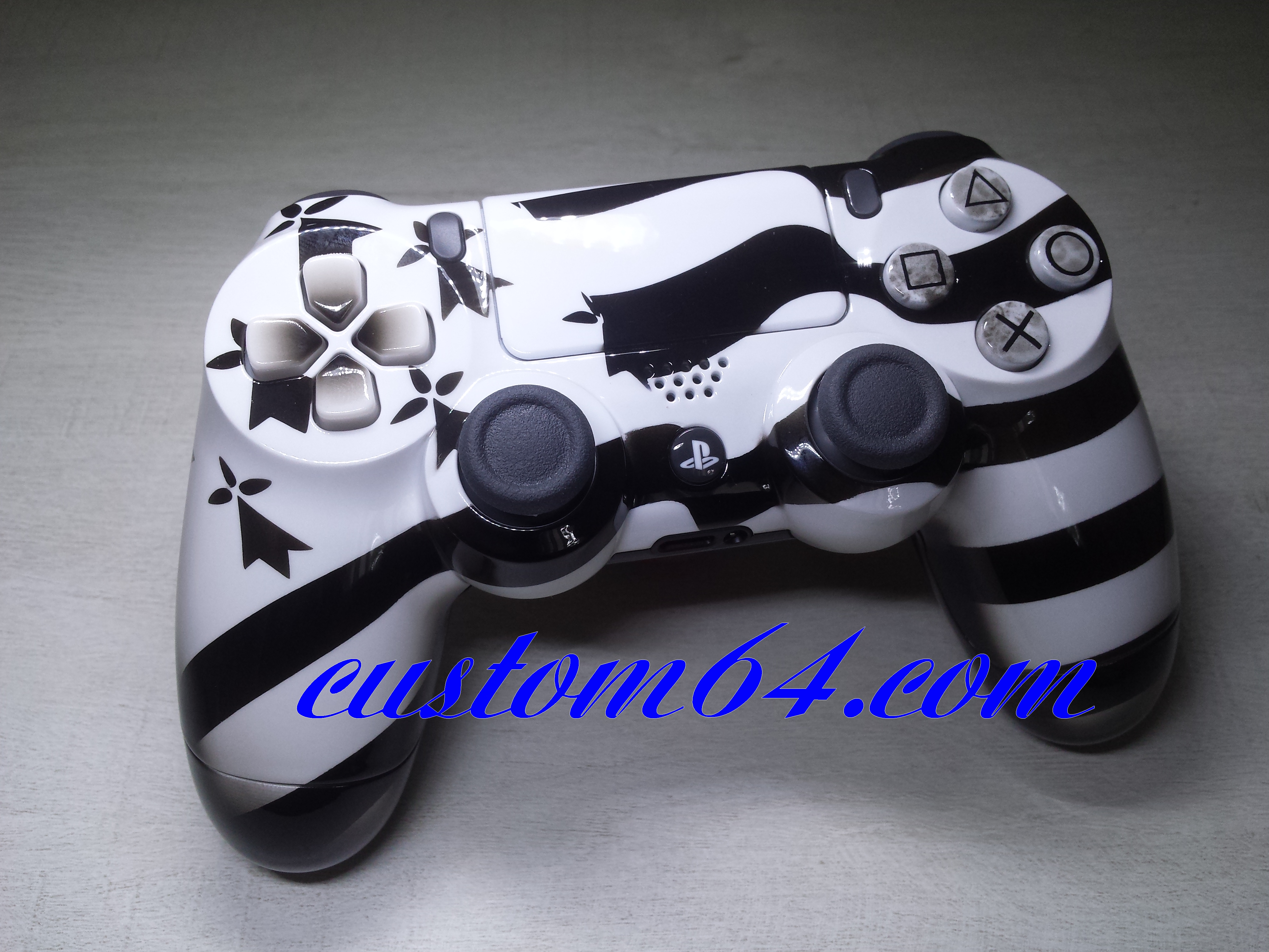 Créations | France | Custom's 64 manette ps4 personnalisée