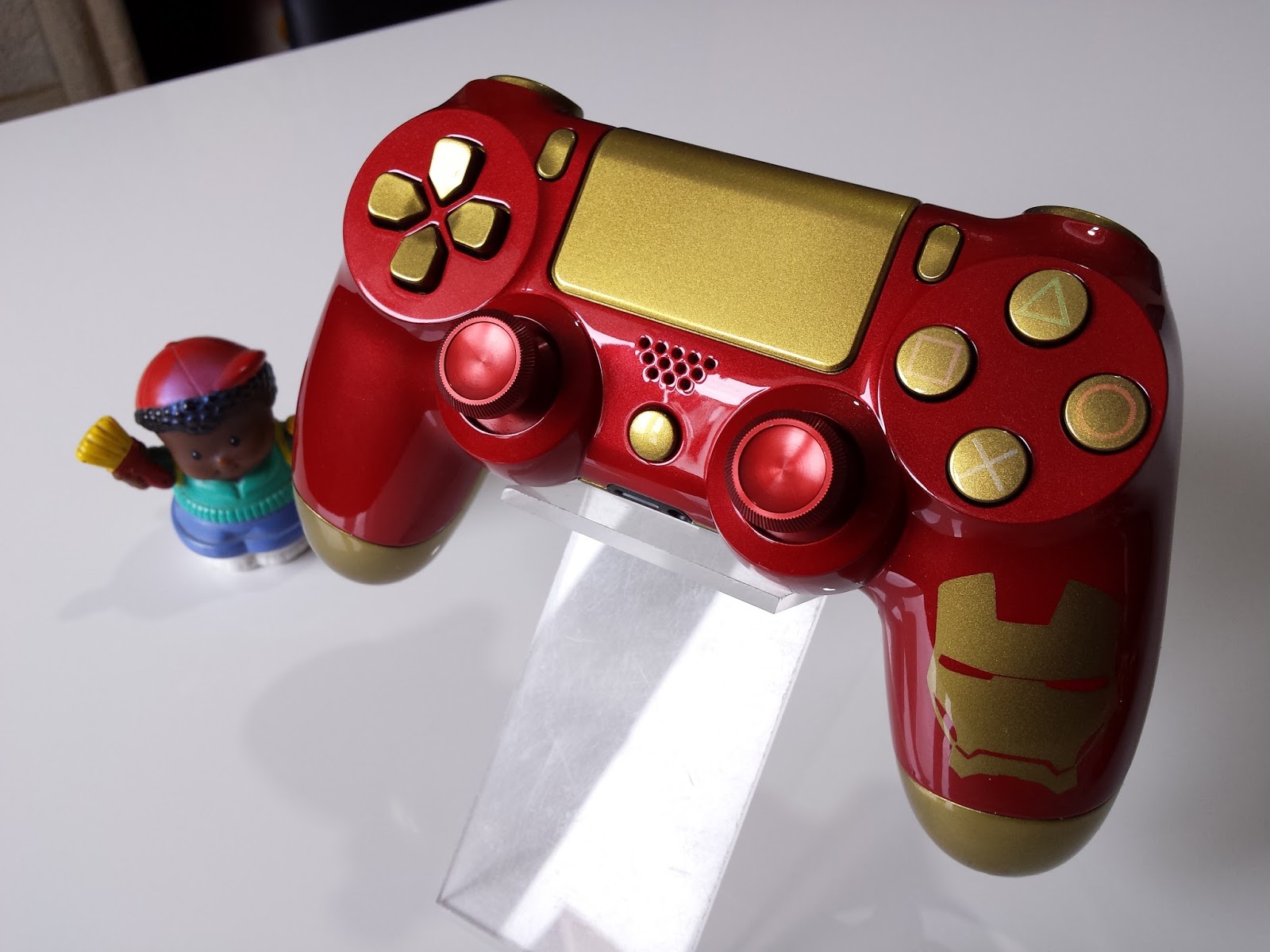 Créations | France | Custom's 64 manette ps4 personnalisée