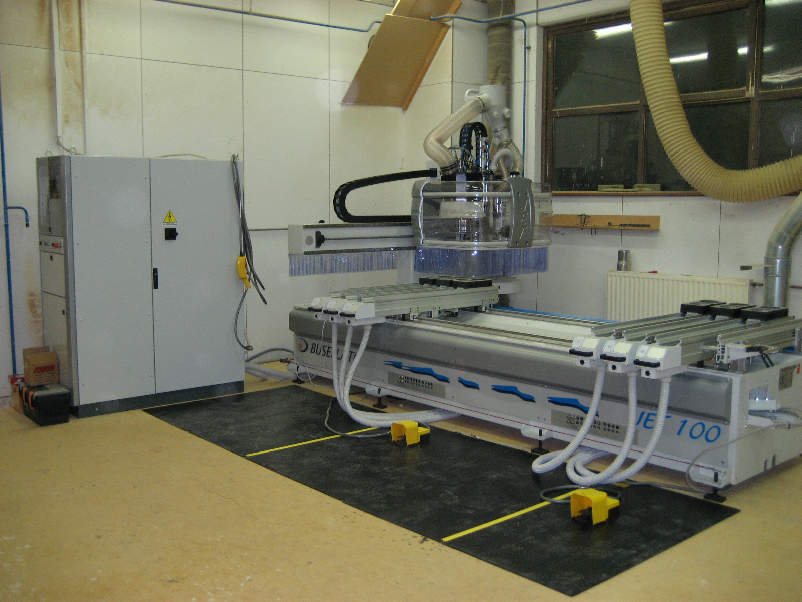 Lesarski stroji | TOTUS, stroji in orodja za obdelavo lesa | Slovenia