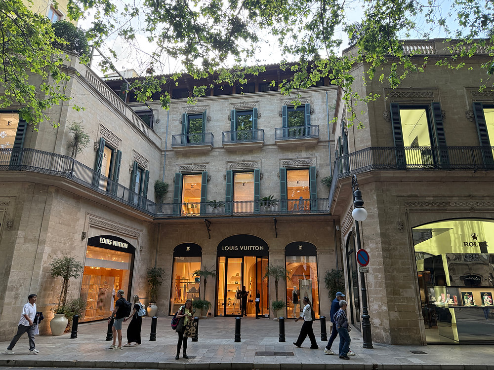 LOUIS VUITTON