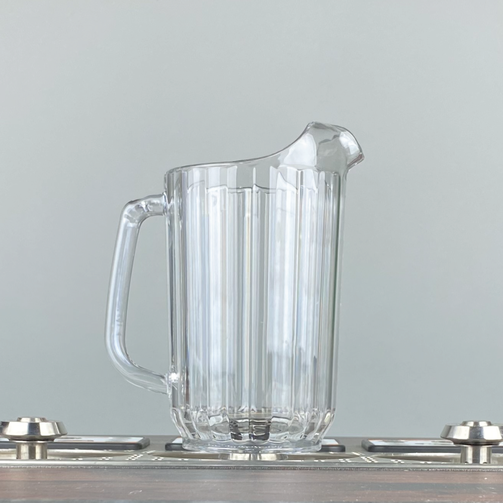 32oz-polycarbonate-pitcher