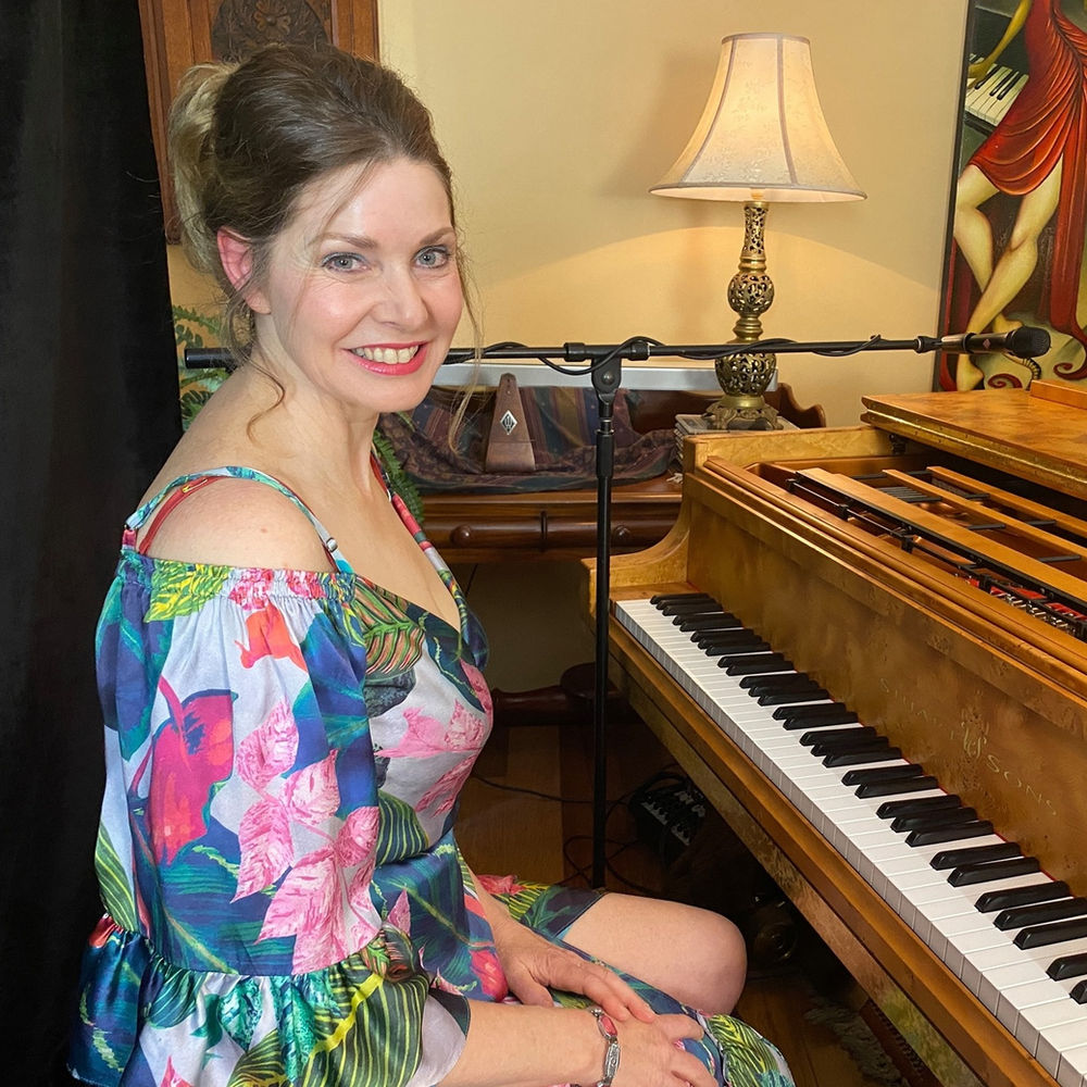 Featuring You - Meet Fiona Joy Hawkins