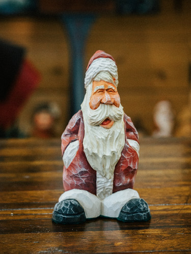 Fat Elf Santa | Van Kelly Carvings