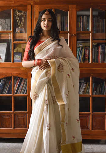 Chethi Poo Saree | KeralaSaree by Swethhttps://www.keralasaree.com ...