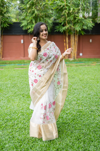 Roja Saree | KeralaSaree by Swethhttps://www.keralasaree.com/product ...