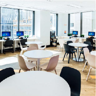 Universal English College