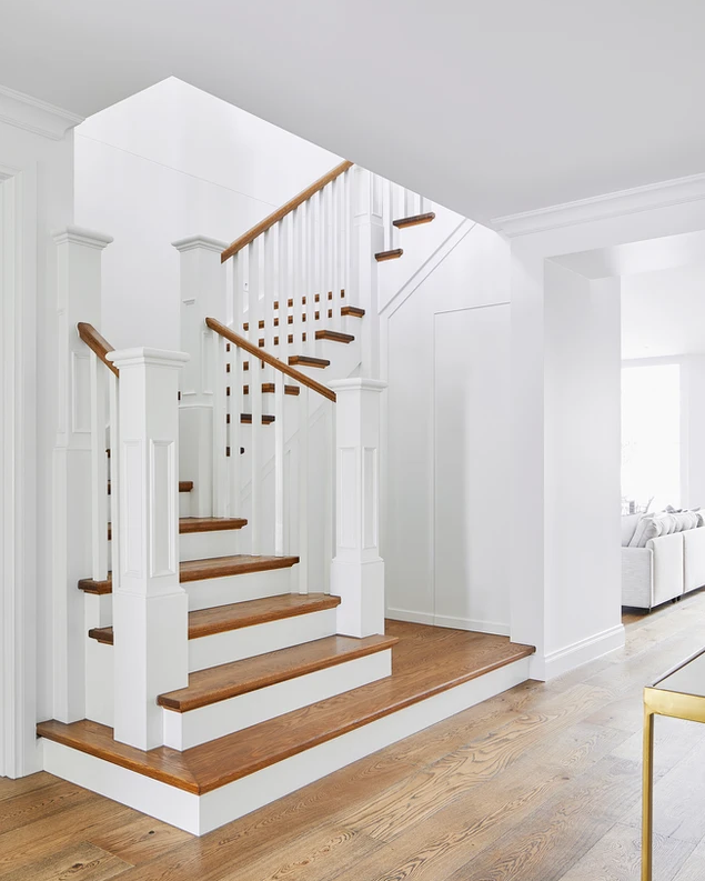 Hampton Style Staircase: Classic and Contemporary Design