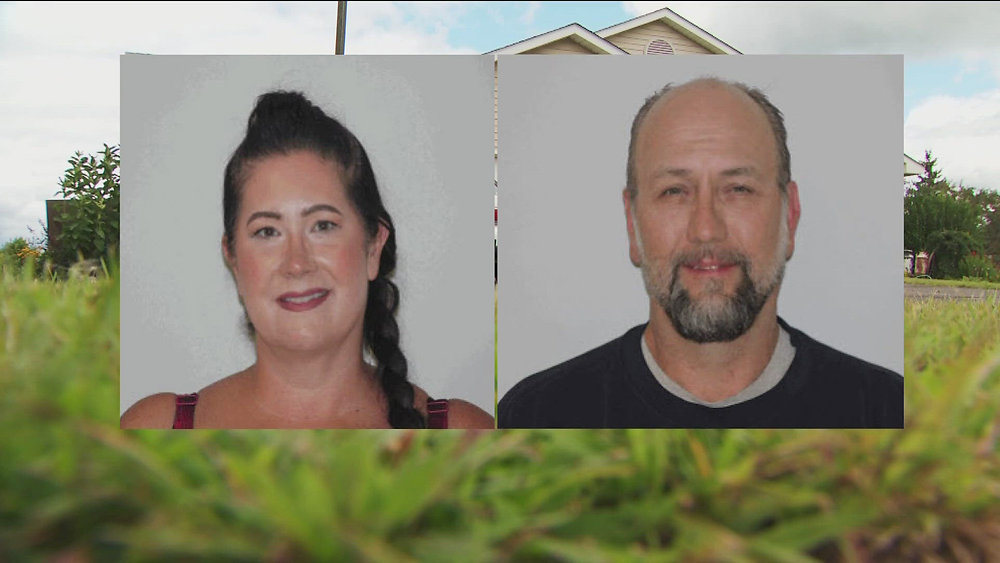 Pareja de Minnesota es arrestada por robar carteles de publicidad y ...